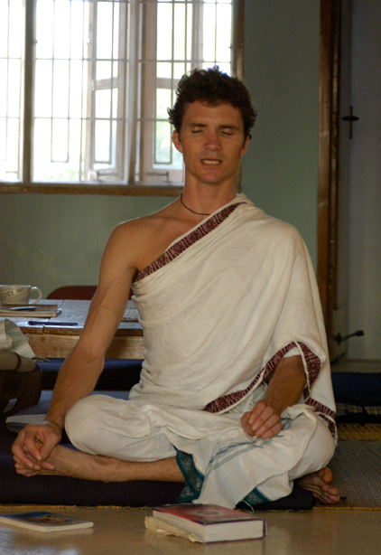 Alex Medin im Juli im Yogazentrum Pureyoga in Wien | Yoga Guide