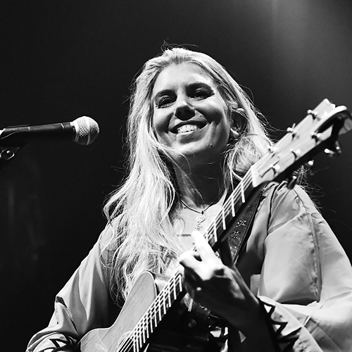Yael Deckelbaum „Prayer of the Mothers“ Europe Tour | Yoga Guide